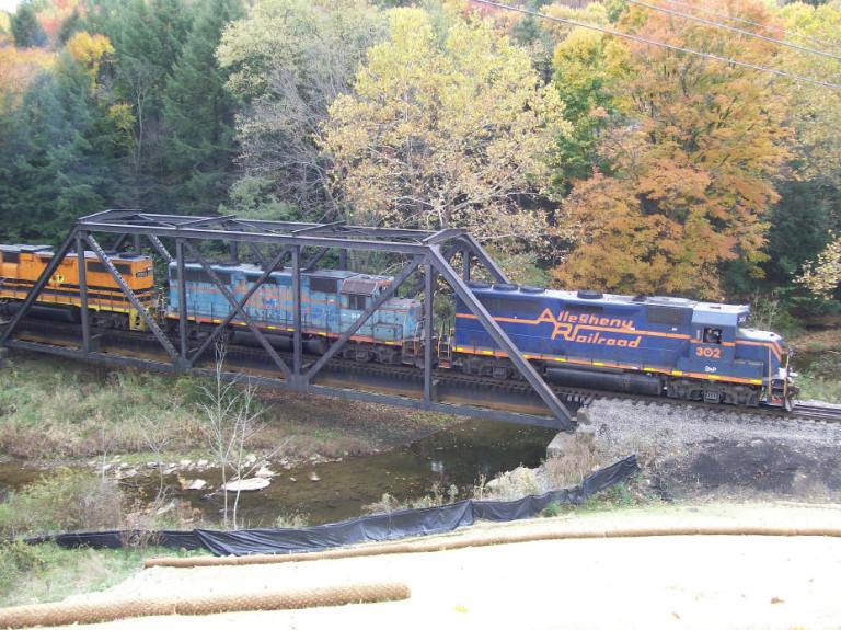 PITTSBURG & SHAWMUT – THE SHAWMUT LINE
