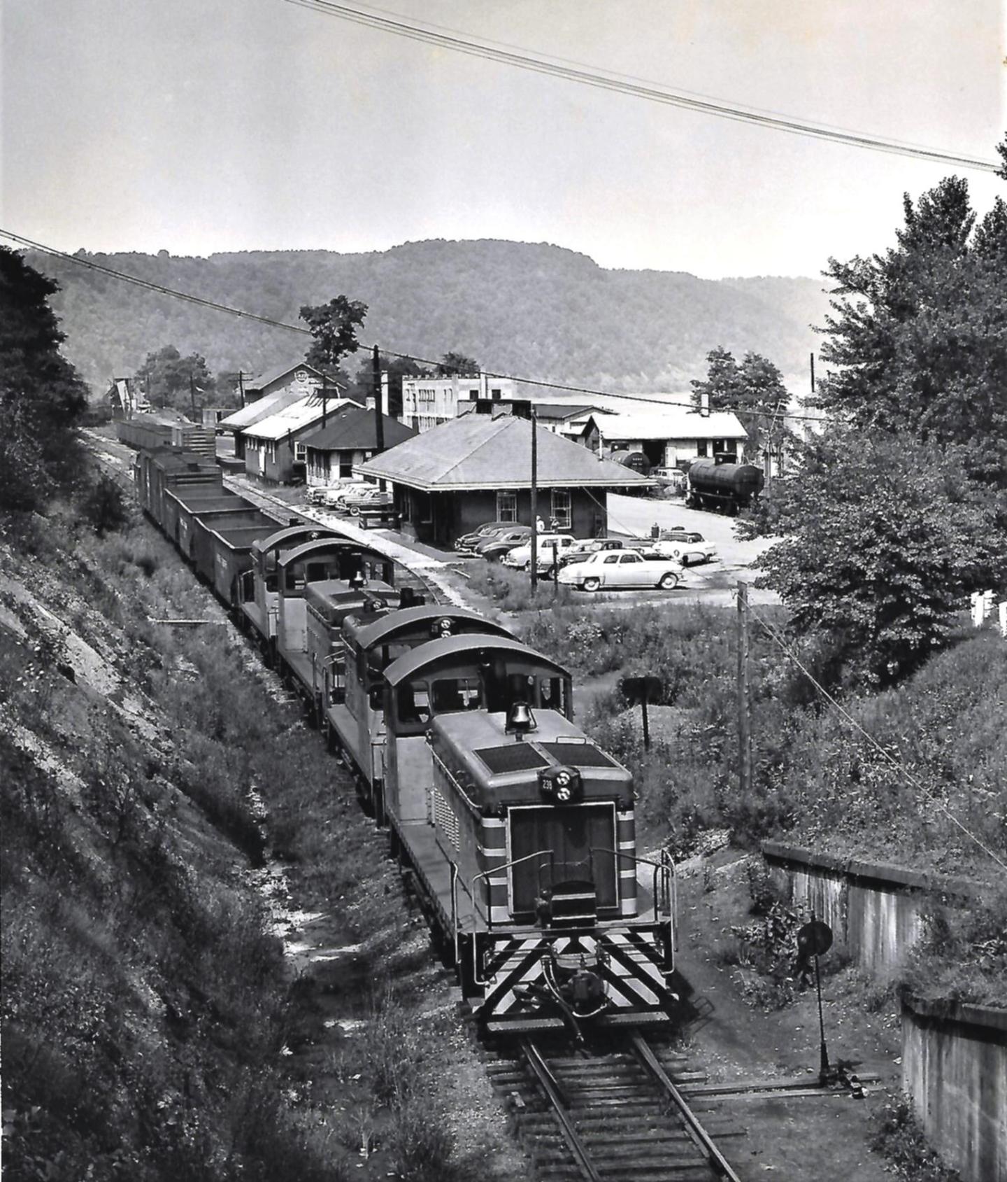PITTSBURG & SHAWMUT – THE SHAWMUT LINE
